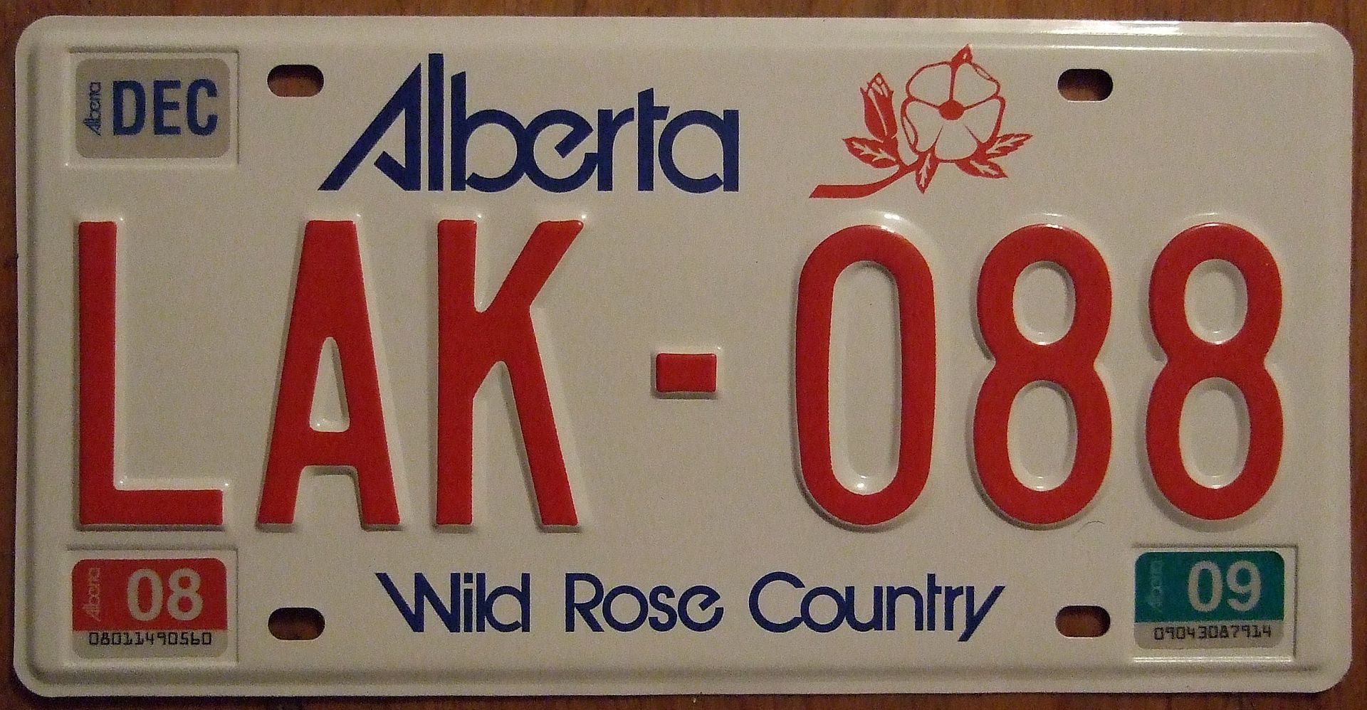 Alberta licence plate sticker scam prompts warning - CityNews Edmonton