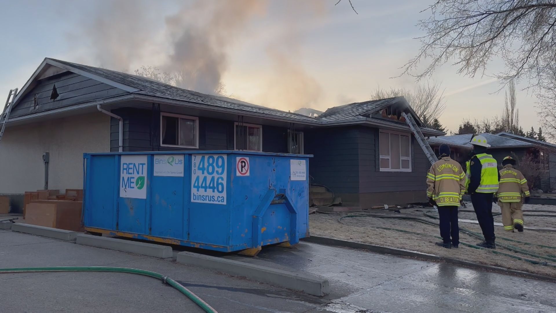 Edmonton fire crews battle early morning house fire in Rio Terrace