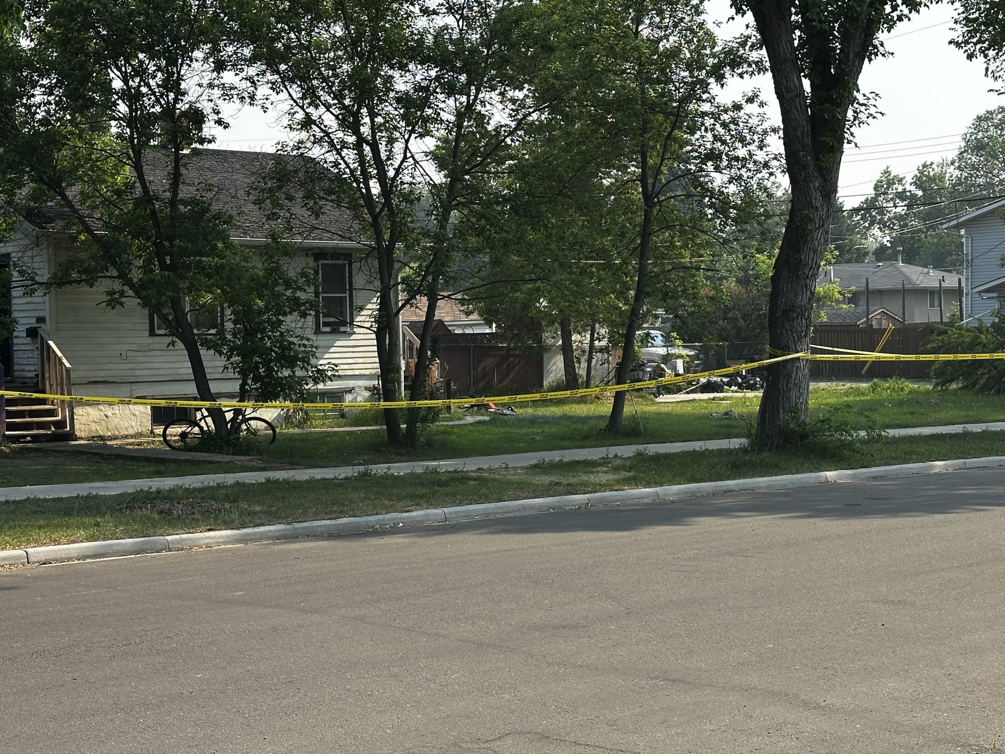 Shooting in Edmonton’s Alberta Avenue sends man to hospital