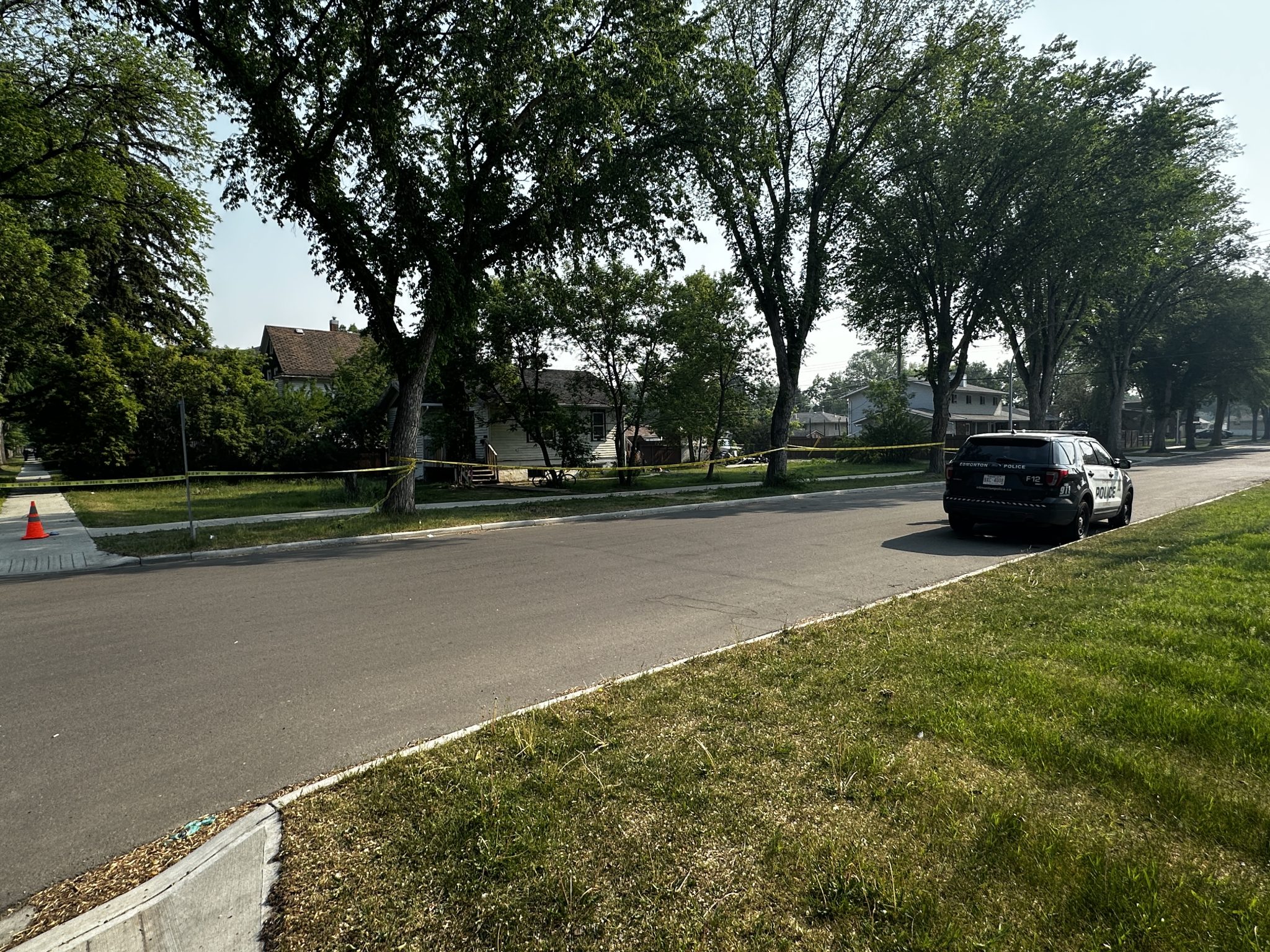 Shooting in Edmonton’s Alberta Avenue sends man to hospital