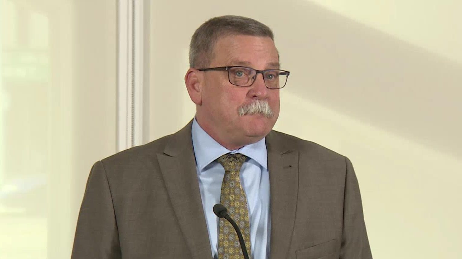 Edmonton city manager Andre Corbould leaving April 3