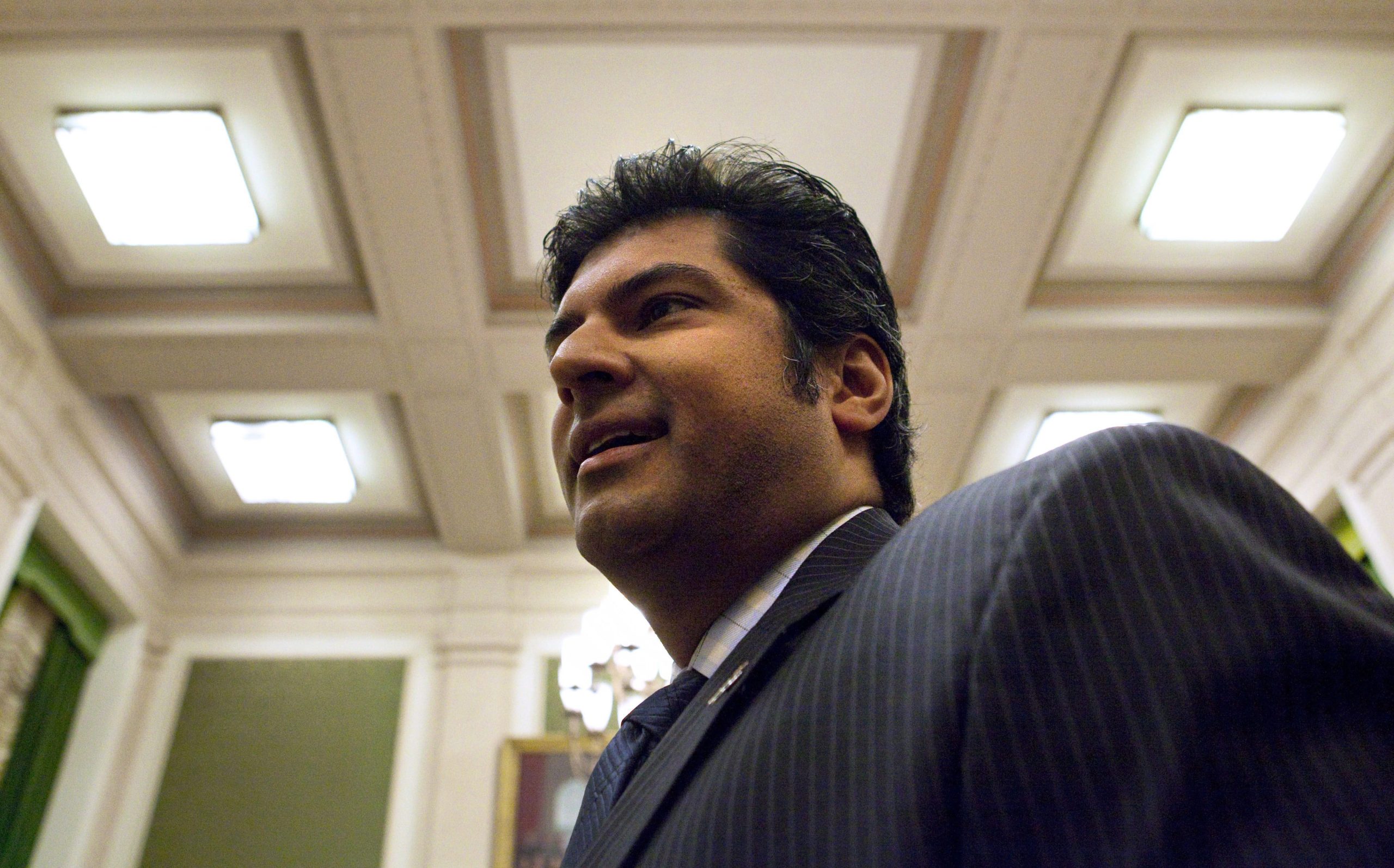 Former Edmonton MP Rahim Jaffer enters mayor's race