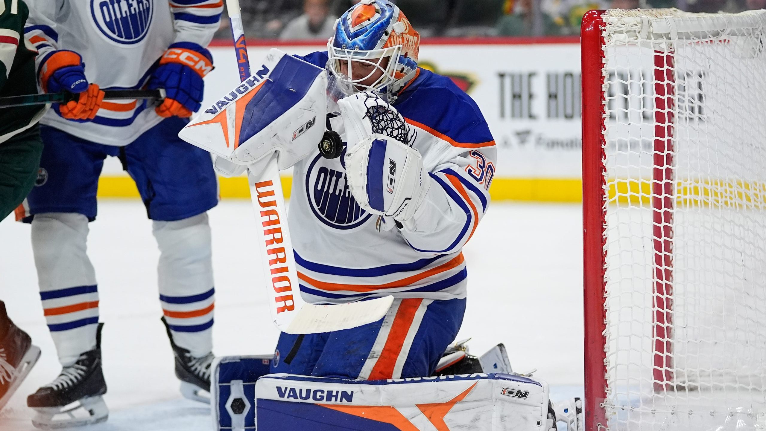 Edmonton Oilers goalie Calvin Pickard clears waivers
