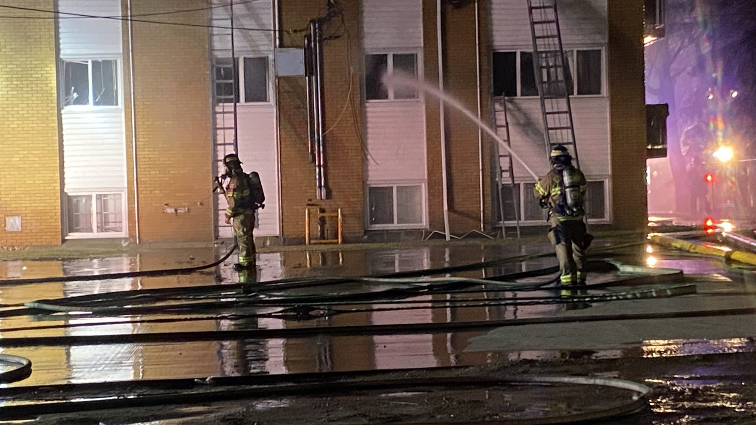 Canora apartment fire displaces 22 people: Edmonton firefighters