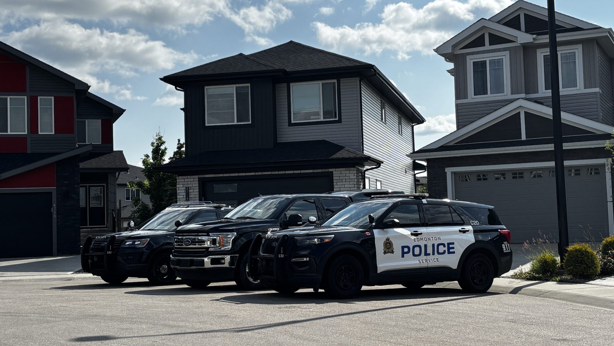 Edmonton police investigating suspicious death in Chappelle neighbourhood