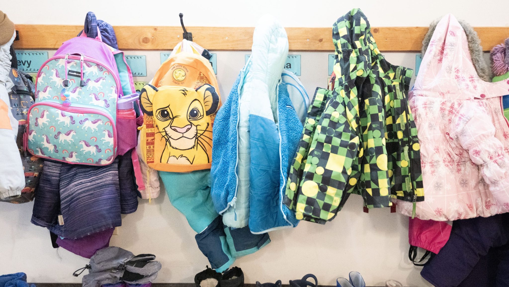 Teachers strike looms as Edmonton students return to the classroom