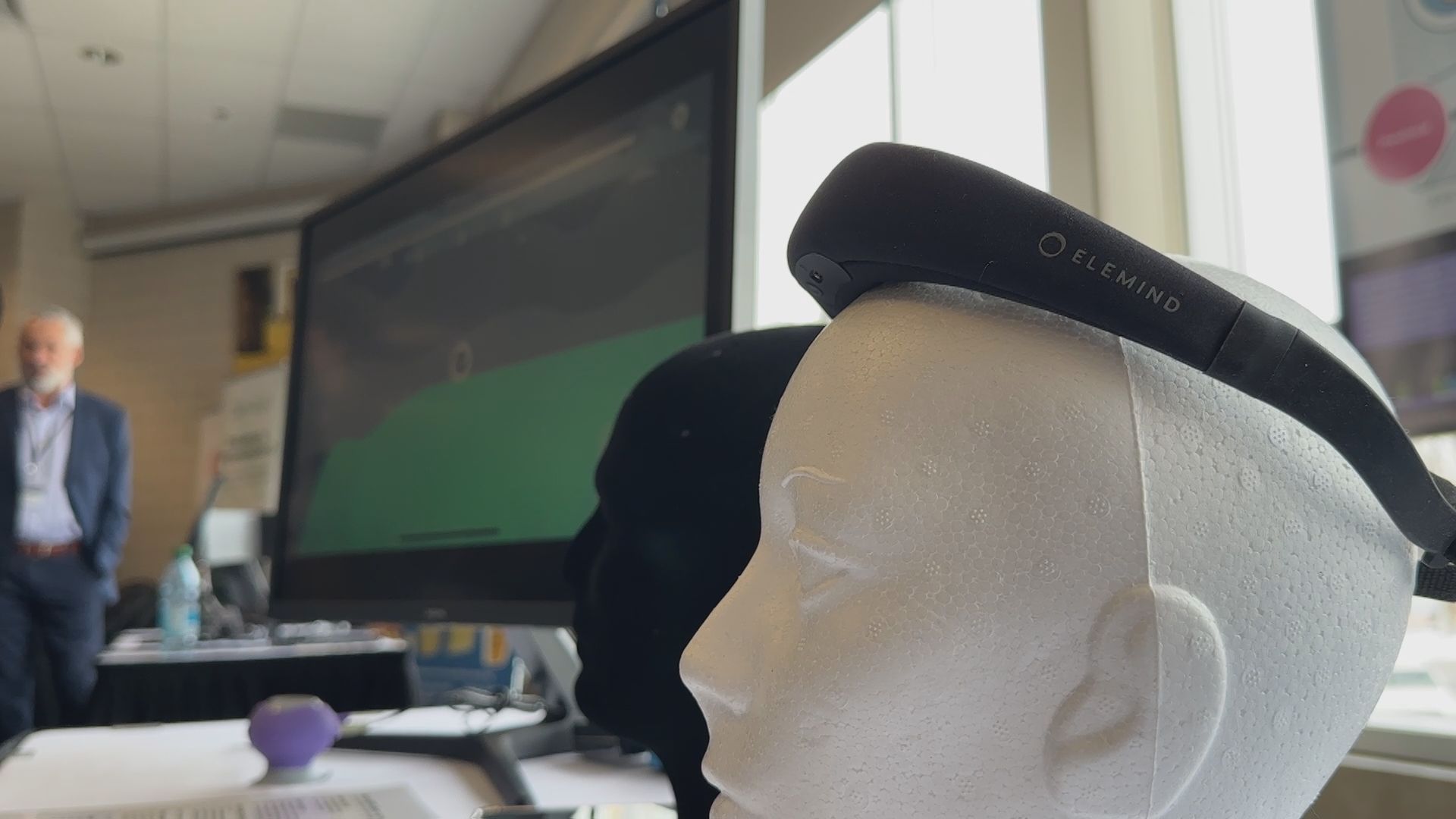 Alberta startup develops a headset that will detect signs of dementia early