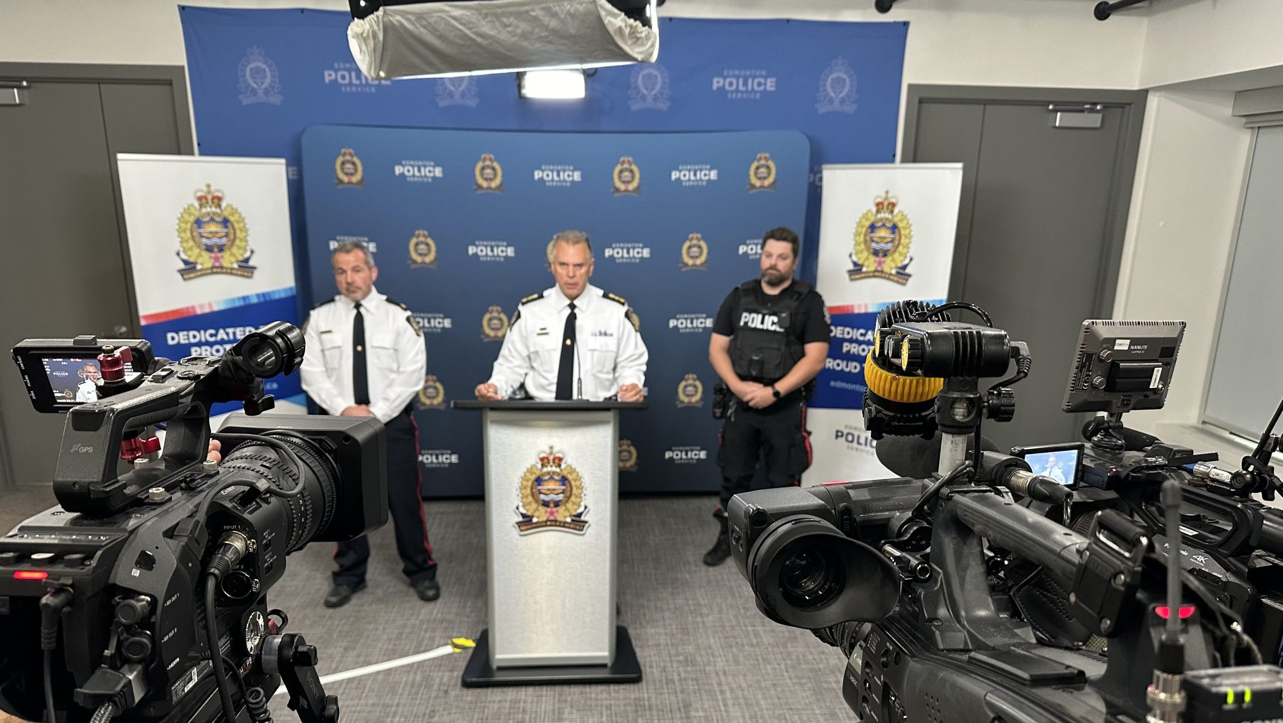 Edmonton police begins rolling out body cameras service-wide - CityNews ...