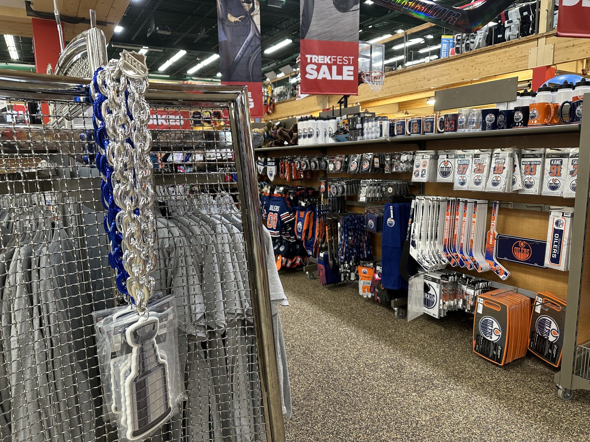 Edmonton businesses benefitting from Oilers' Cup run - CityNews Edmonton