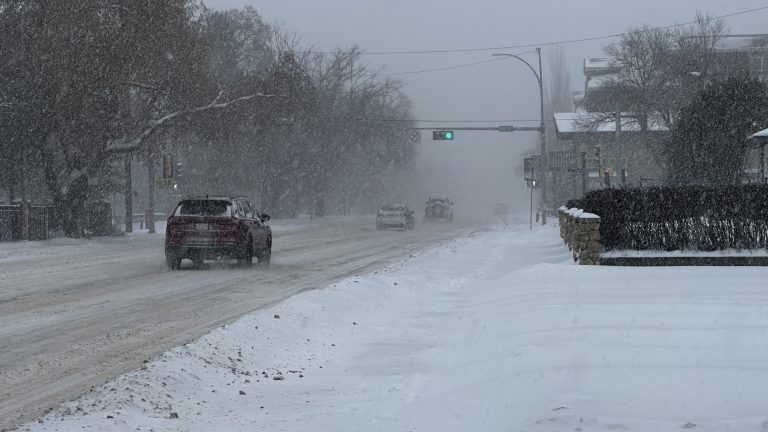 Winter returns to Alberta: Edmonton activates extreme weather response