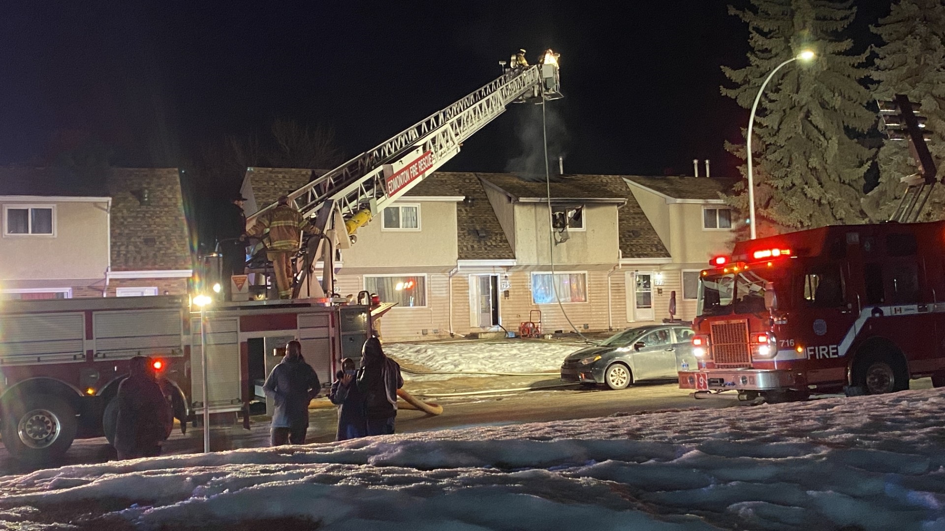 1 hospitalized in southeast Edmonton house fire