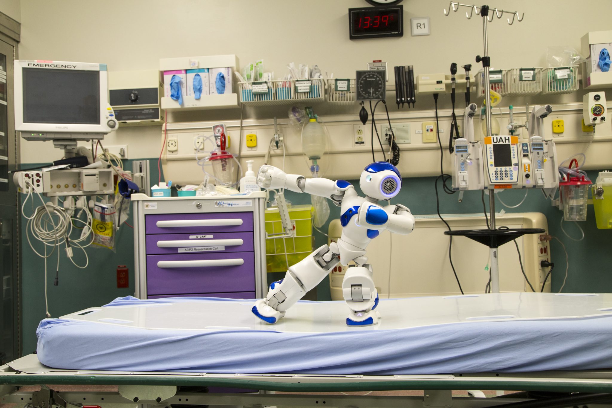 Robot helps children in hospital manage pain | CityNews Edmonton