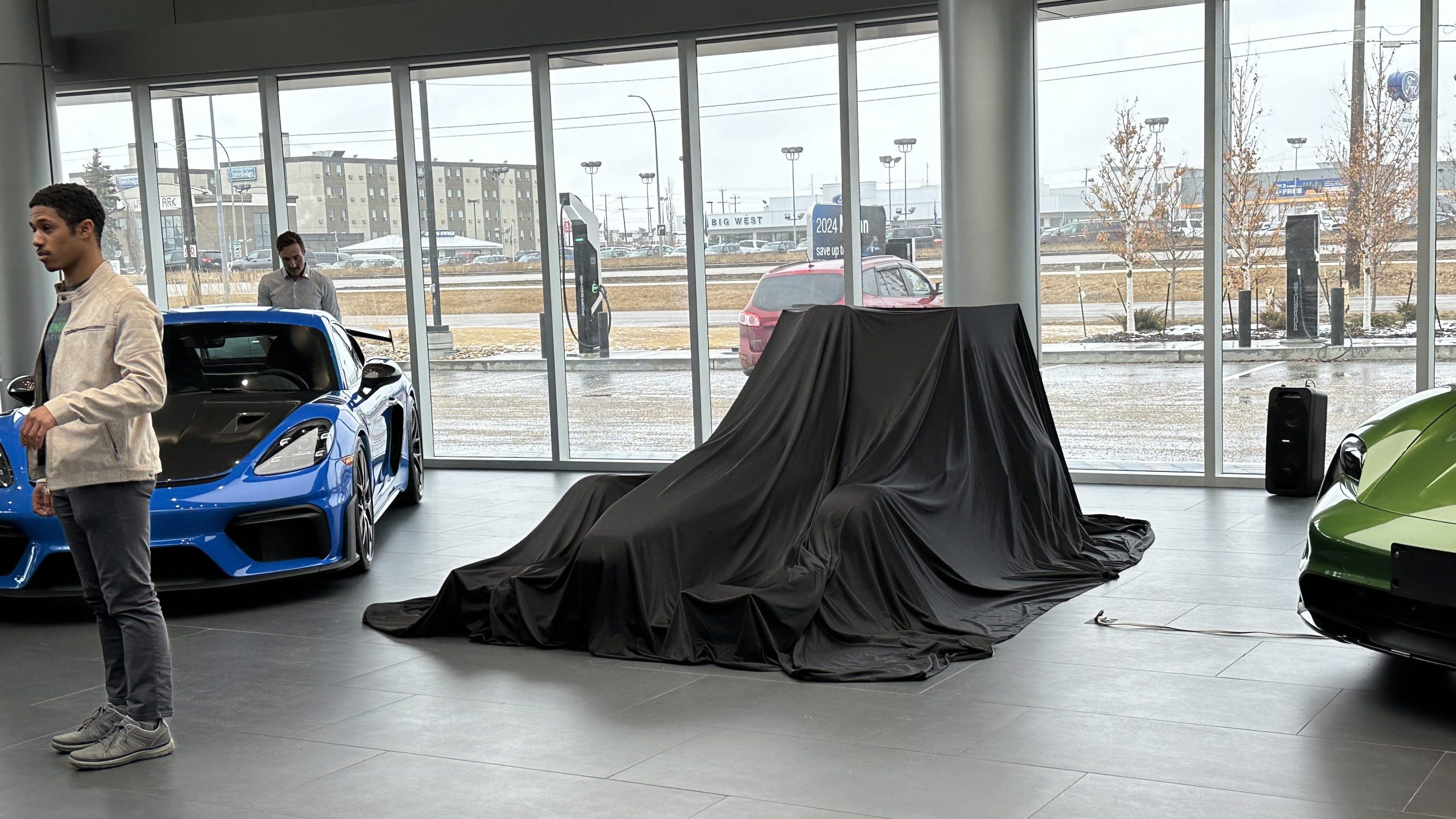 University of Alberta Formula Racing Team unveils their first electric ...