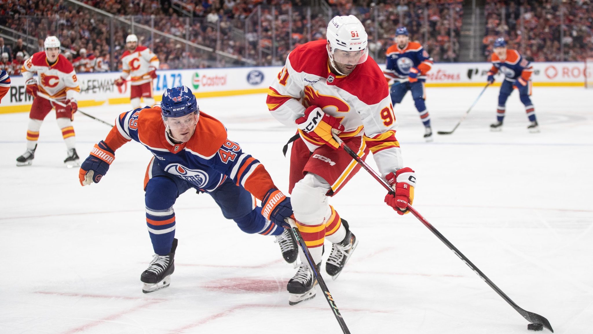 Battle of Alberta: Oilers drop NHL season-opener to Flames