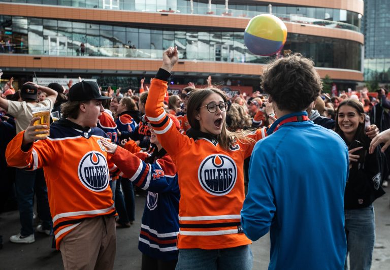 IN PHOTOS: Fans cheer on Oilers at Game 5 watch party outside Rogers Place