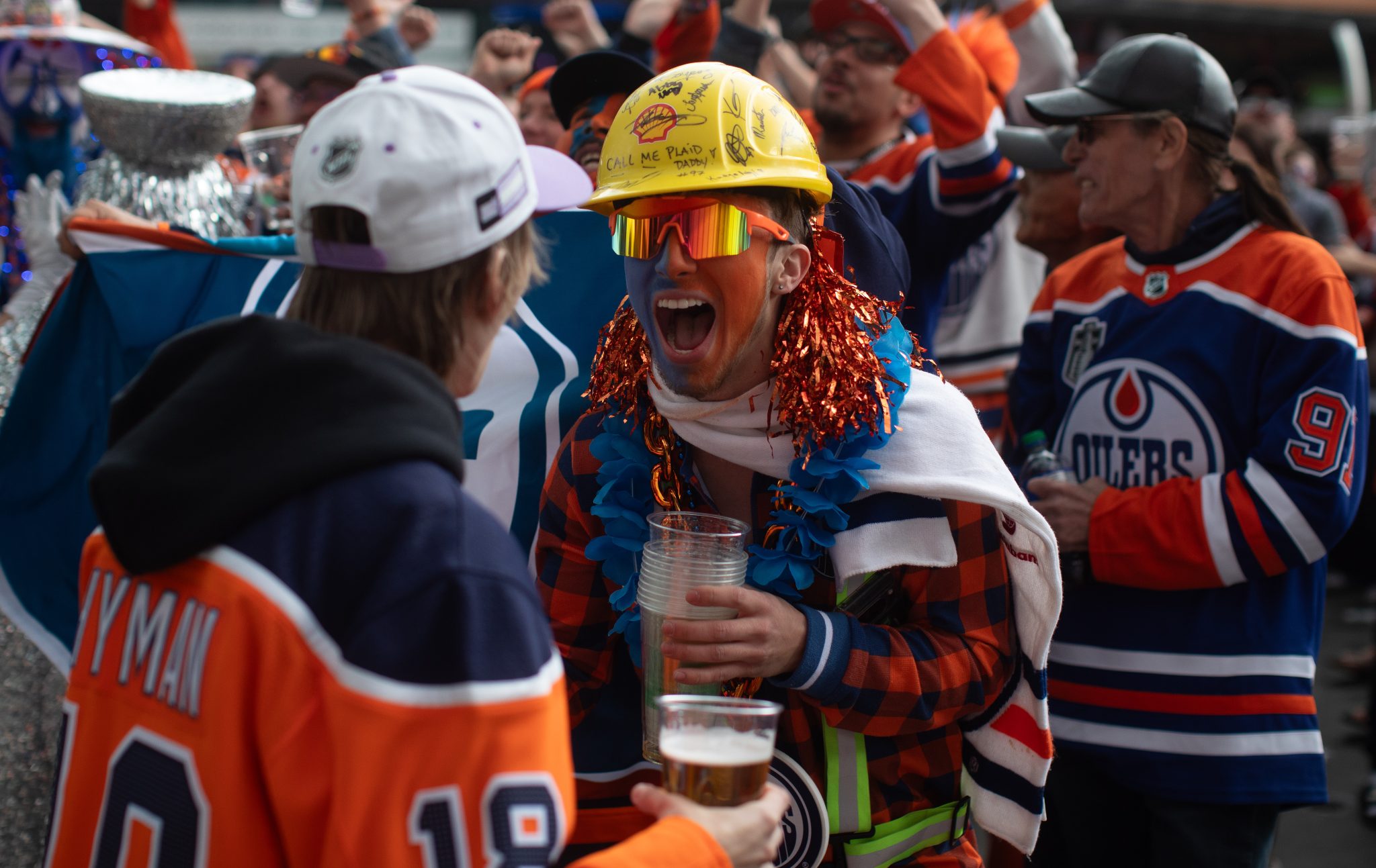 IN PHOTOS: Fans cheer on Oilers at Game 5 watch party outside Rogers Place