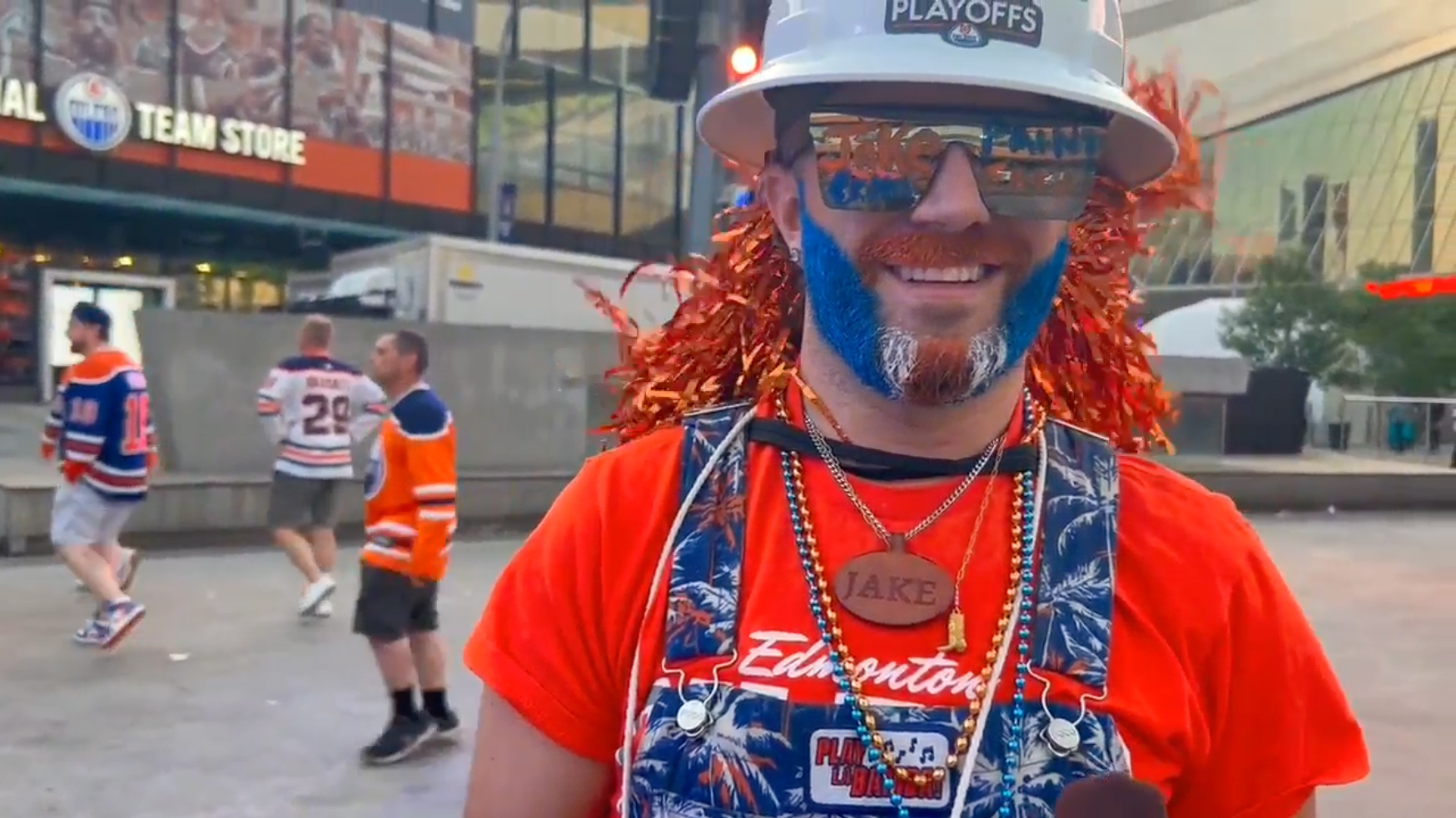 Edmonton Oilers fan paints hundreds of faces per game while taking in ...
