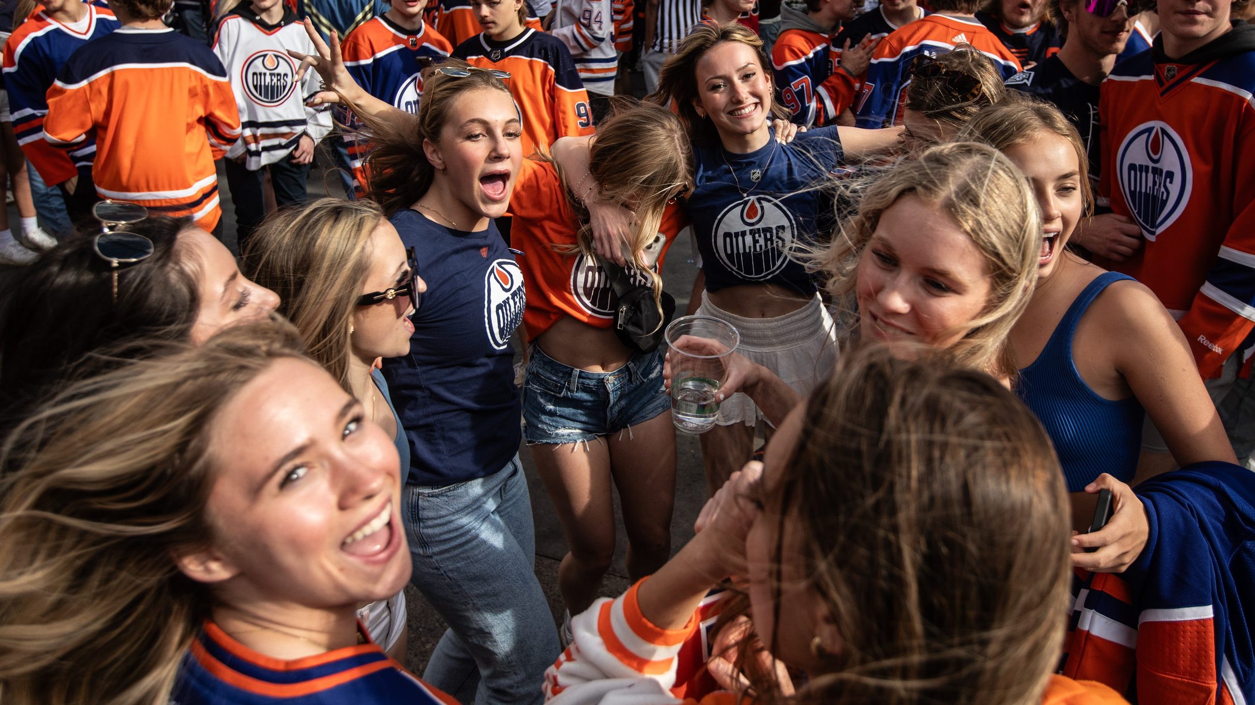 IN PHOTOS: Oilers fans in Edmonton and Florida for Game 7