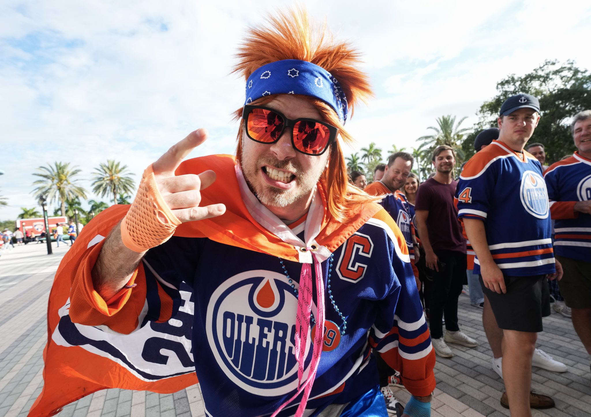 IN PHOTOS: Oilers fans in Edmonton and Florida for Game 7