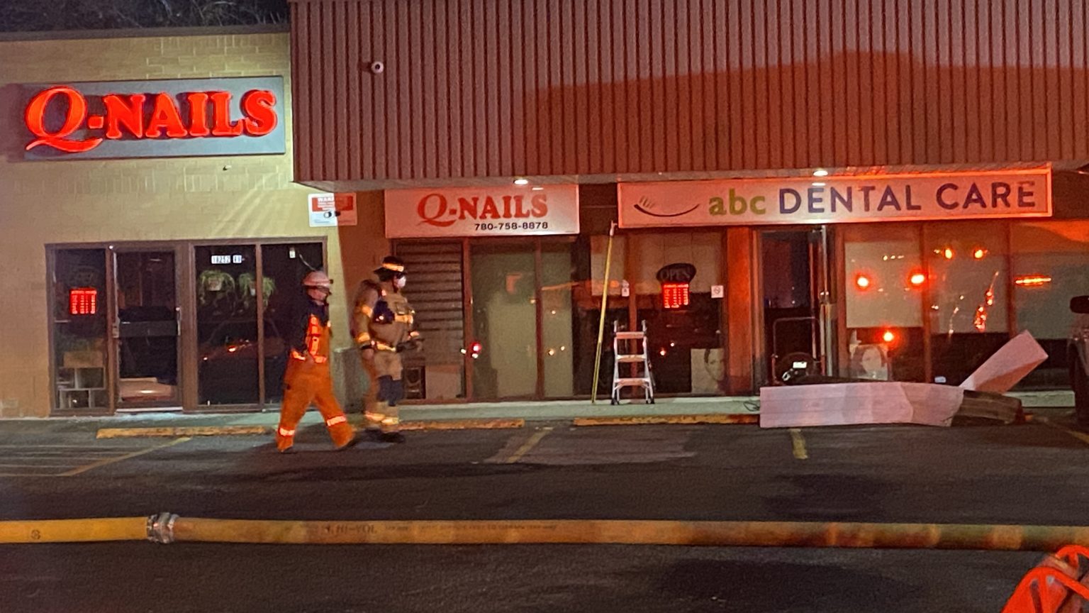 Firefighters investigate blaze at west Edmonton strip mall