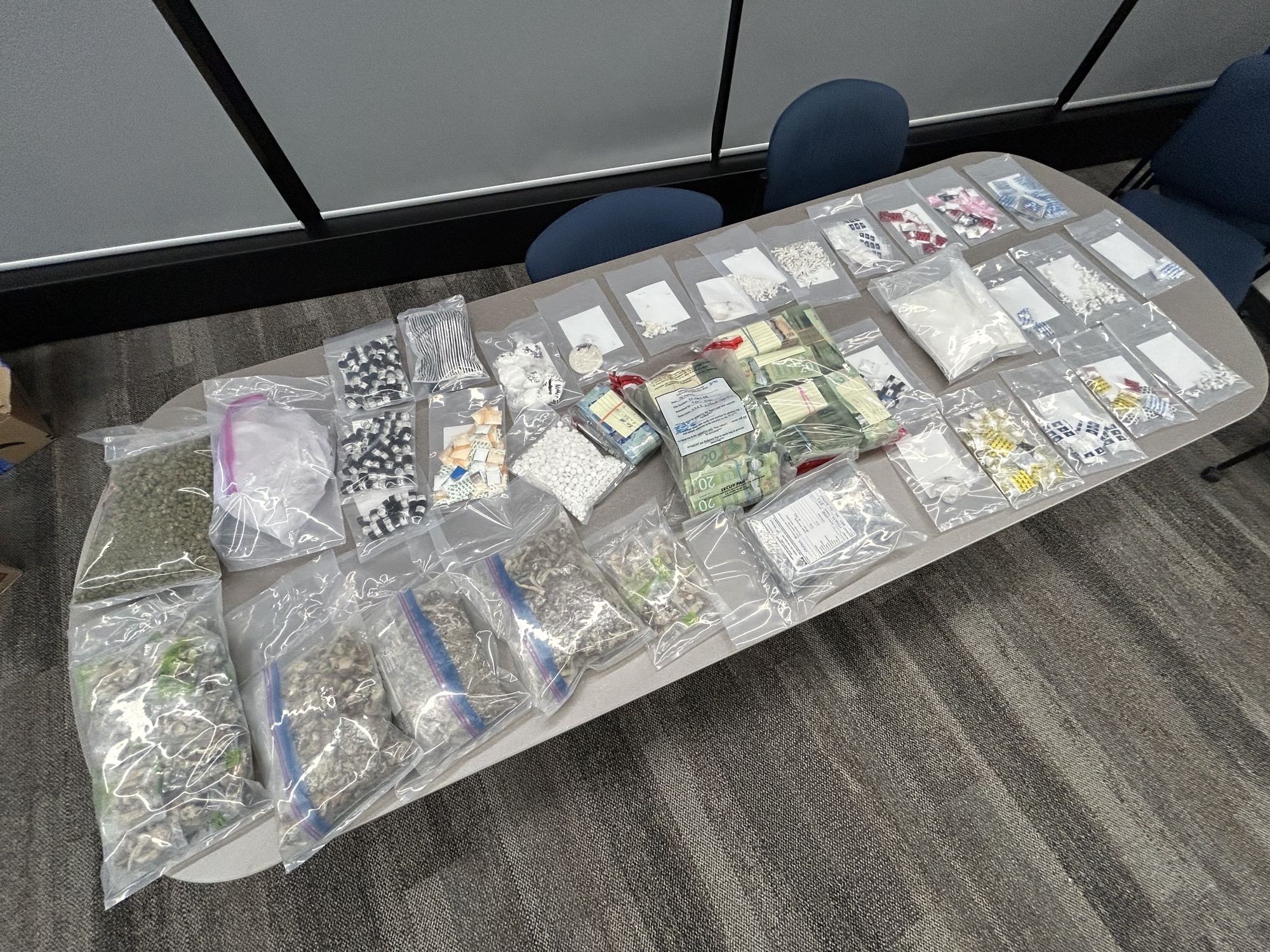 Edmonton drug bust seizes 3 Kg of cocaine, weapons, and cash