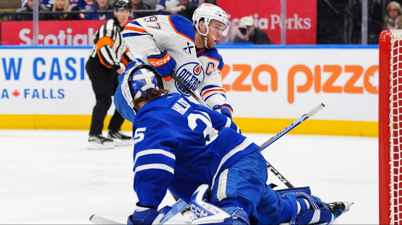 McDavid has 2 goals and an assist to back Jarry in Oilers' 6-3 win over ...