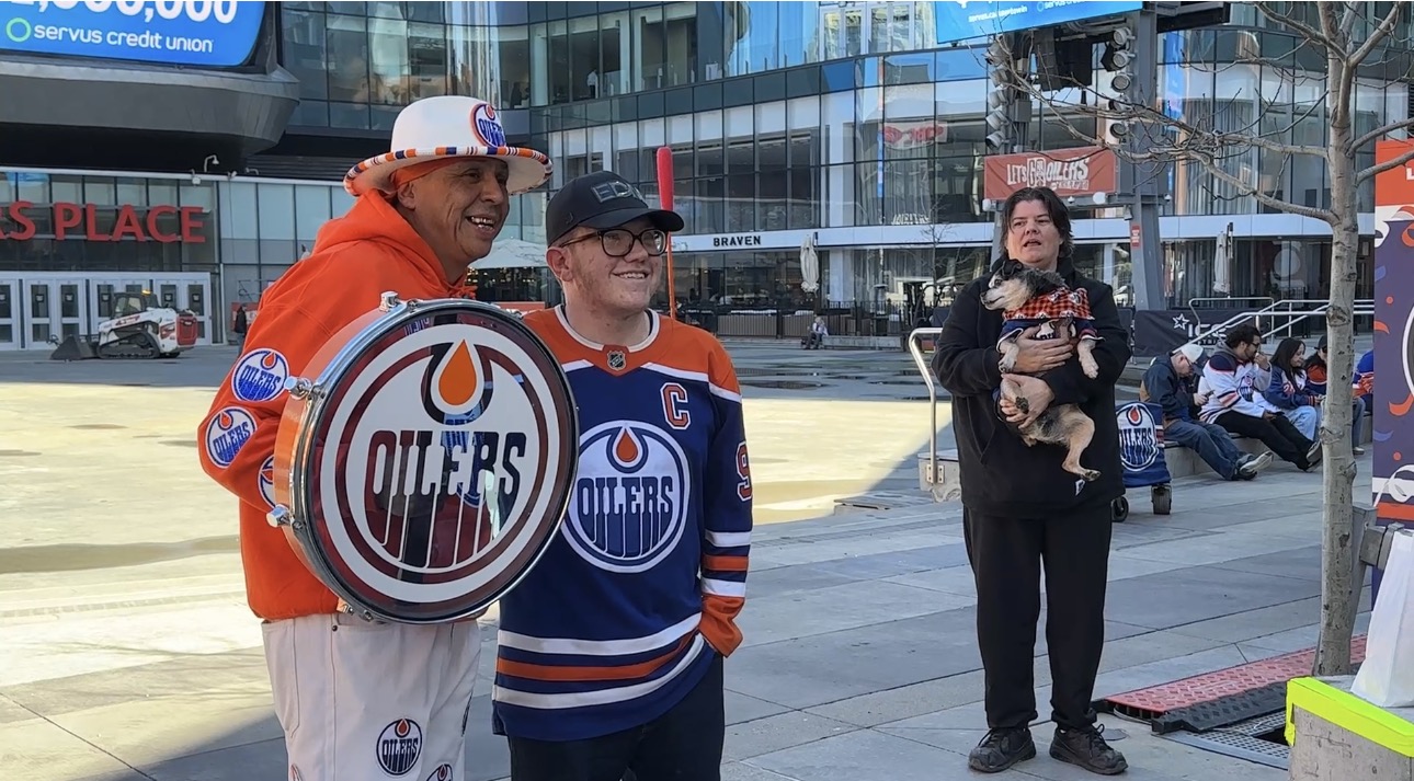 Oilers fans line up earlier for Ice District watch party