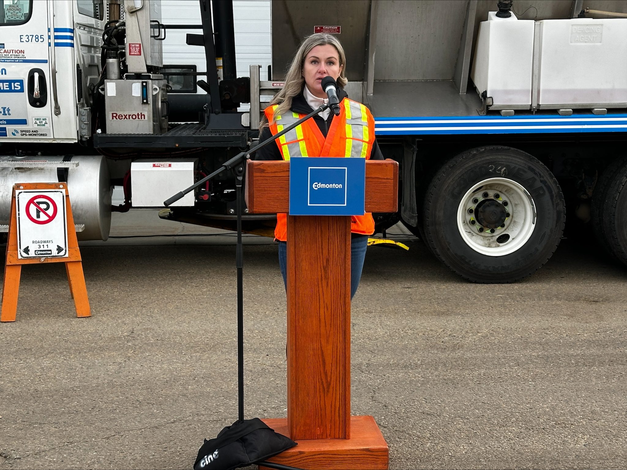 Edmonton begins Snow and Ice Control program