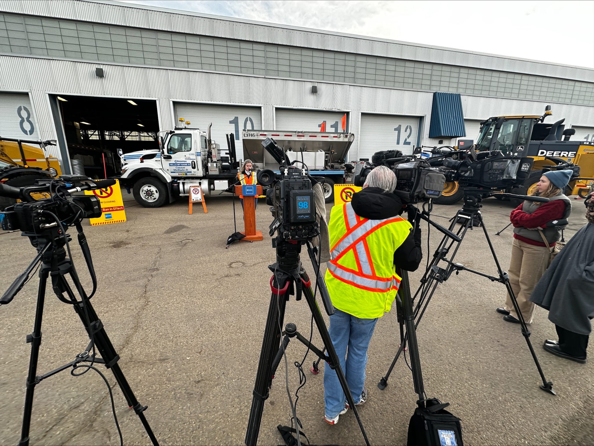 Edmonton begins Snow and Ice Control program