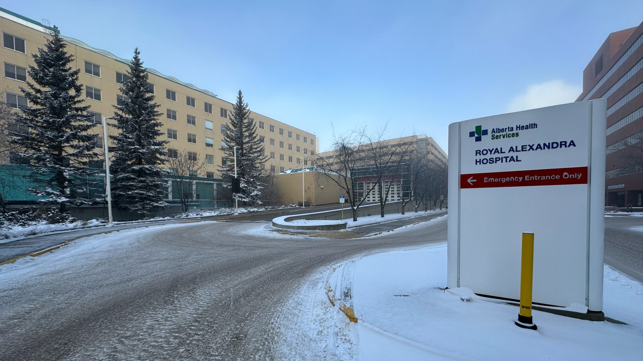 Patient recalls stabbing at downtown Edmonton hospital ER