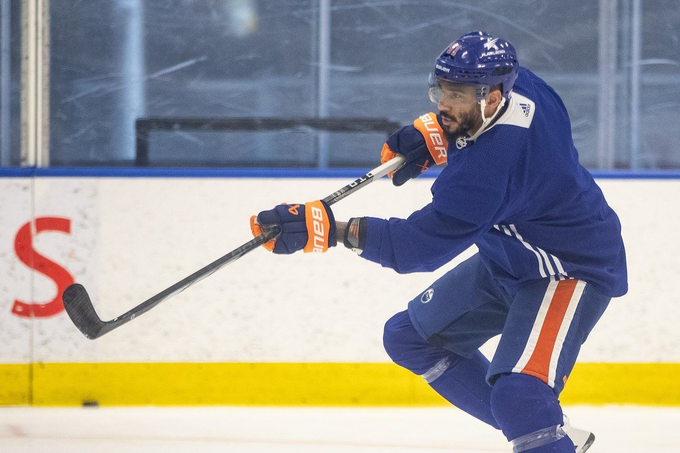 Edmonton Oilers forward Evander Kane undergoes successful knee surgery