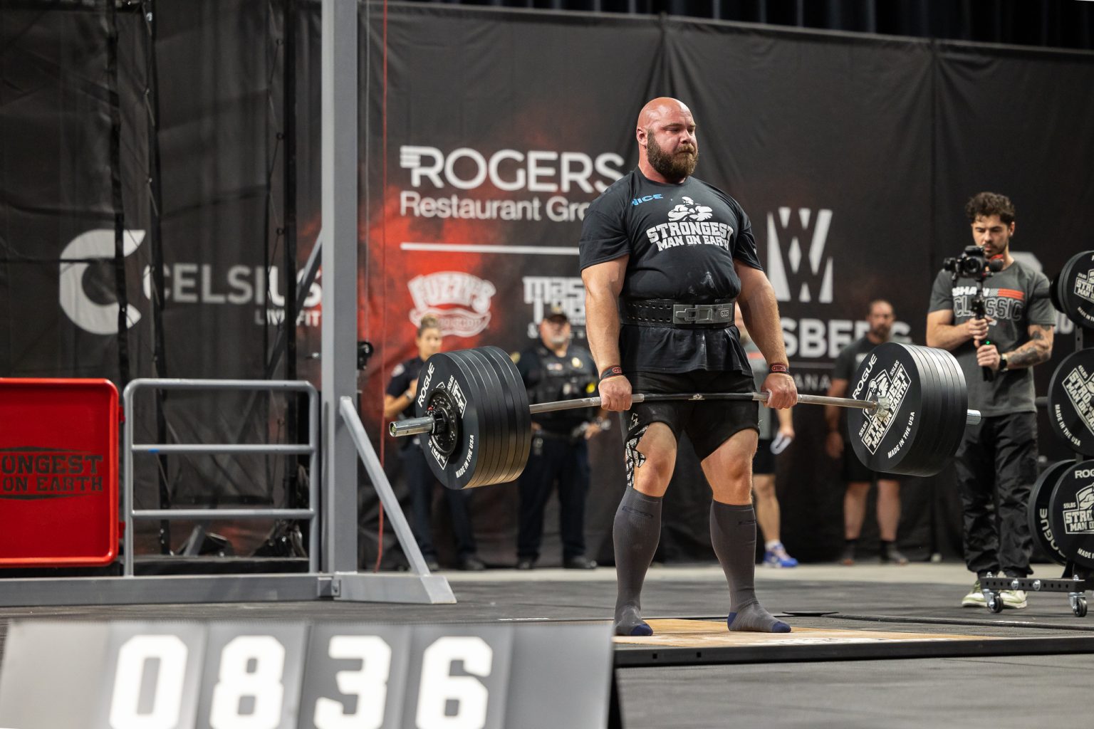 Edmonton police officer competes in Alberta's Strongest Man competition